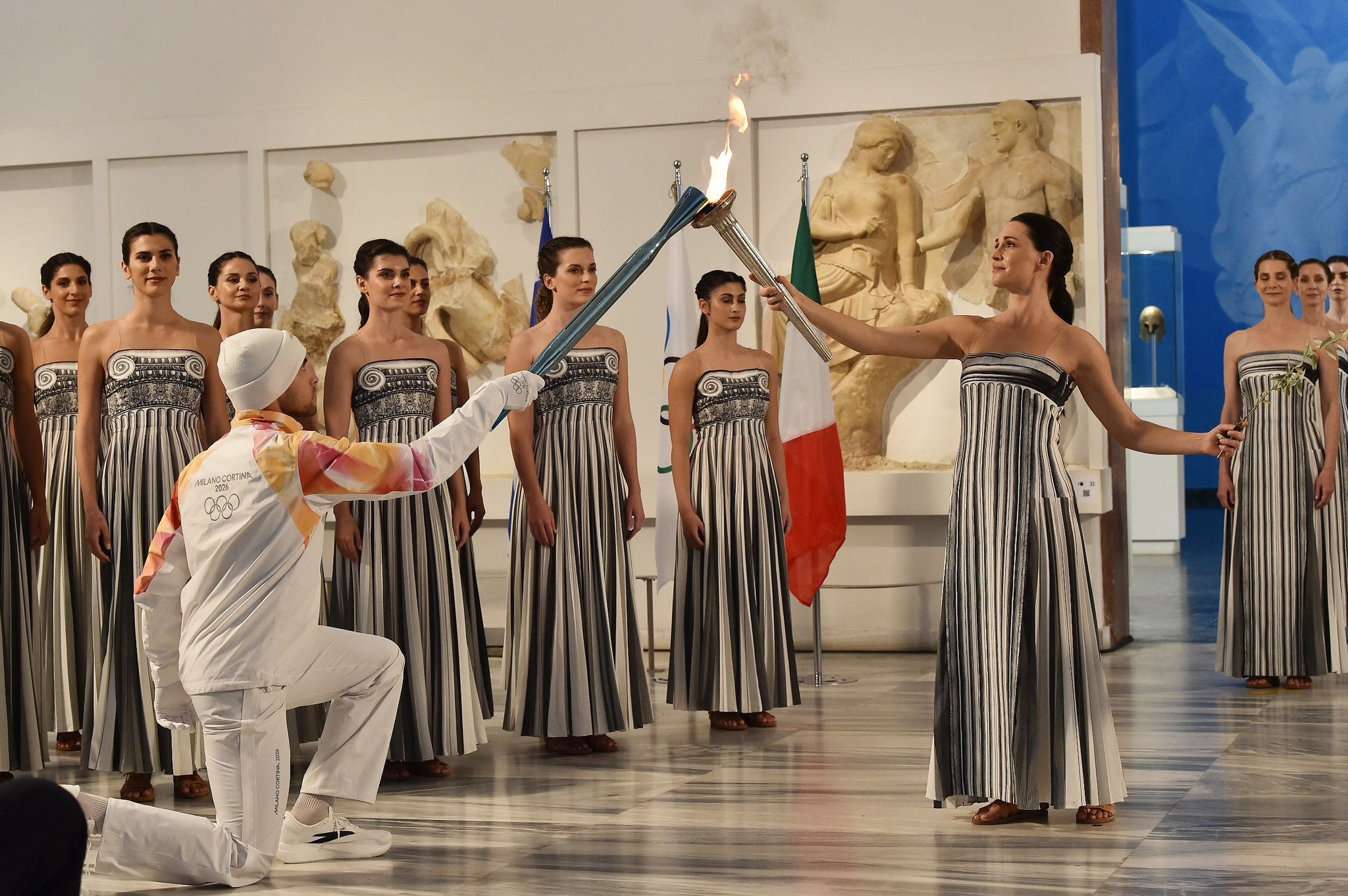 De fakkel voor de Winterspelen in Milaan Cortina 2026 is aangestoken - - Gamereactor