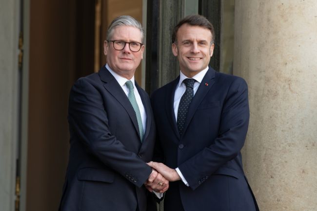 Verenigd Koninkrijk en Frankrijk bundelen hun krachten in de richting van een Europese nucleaire ...