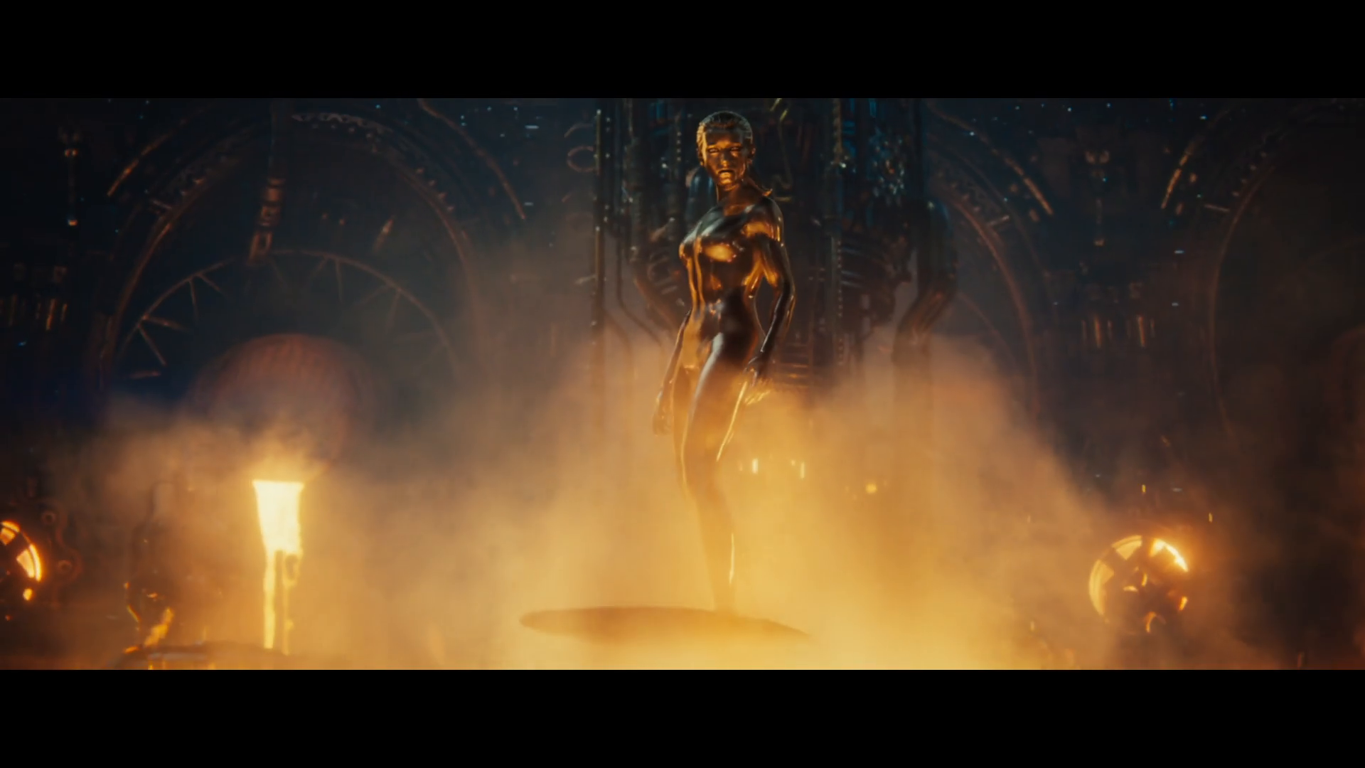 Bekijk Julia Garner als de Silver Surfer in de nieuwe The Fantastic Four: First Steps trailer